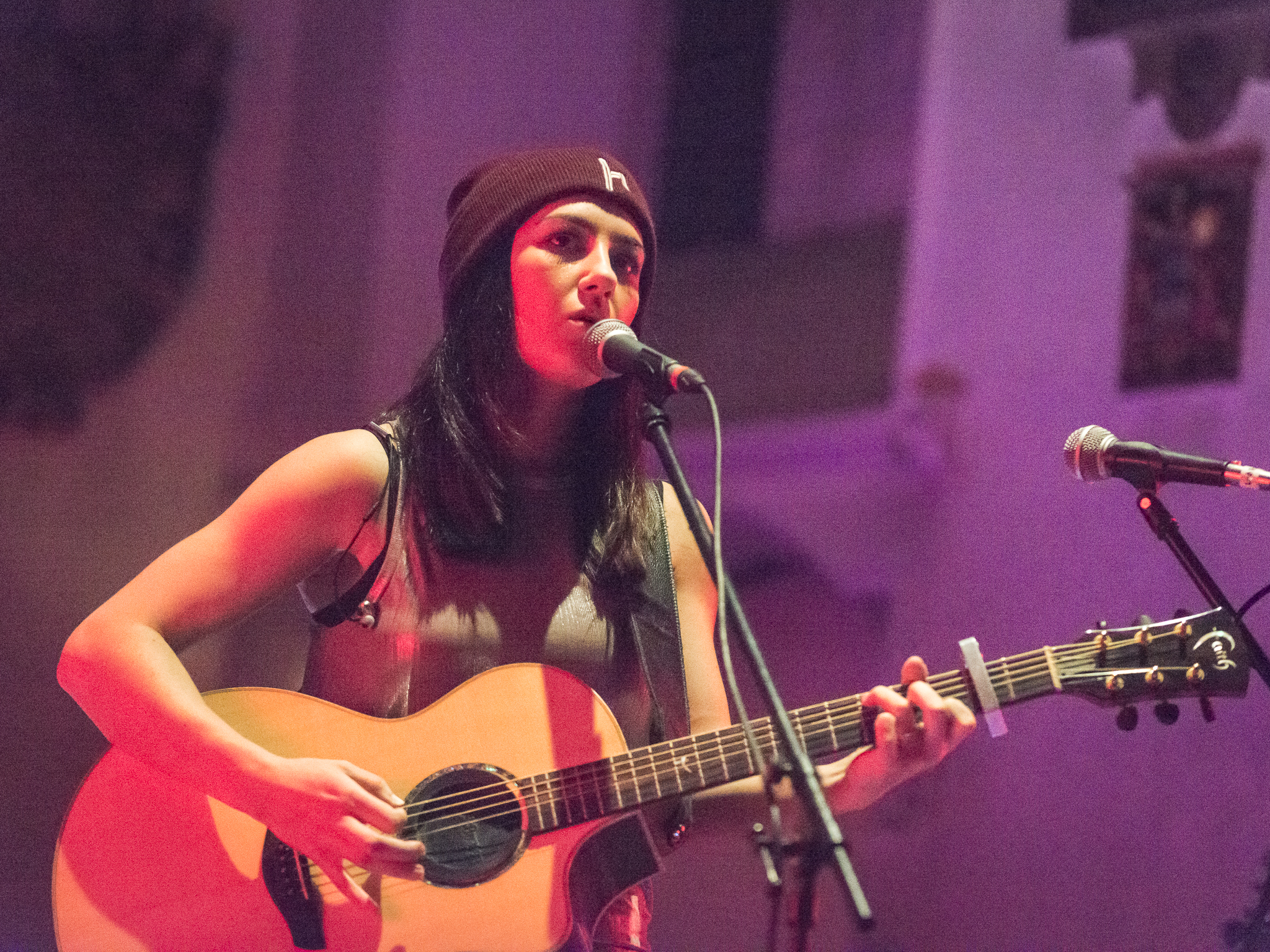 Live | Hannah Trigwell @ St. Pancras Old Church, London – For Folk's Sake