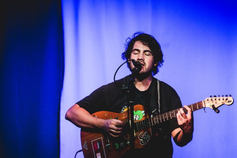 Video Premiere | Alex Bloom – ‘Elevator (Live From the Backyard)’ – For ...