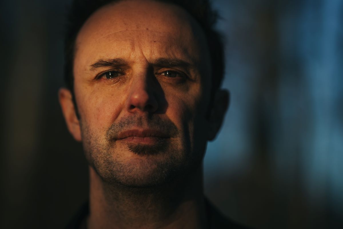 Interview | Mark Erelli finds light in darkness – For Folk's Sake